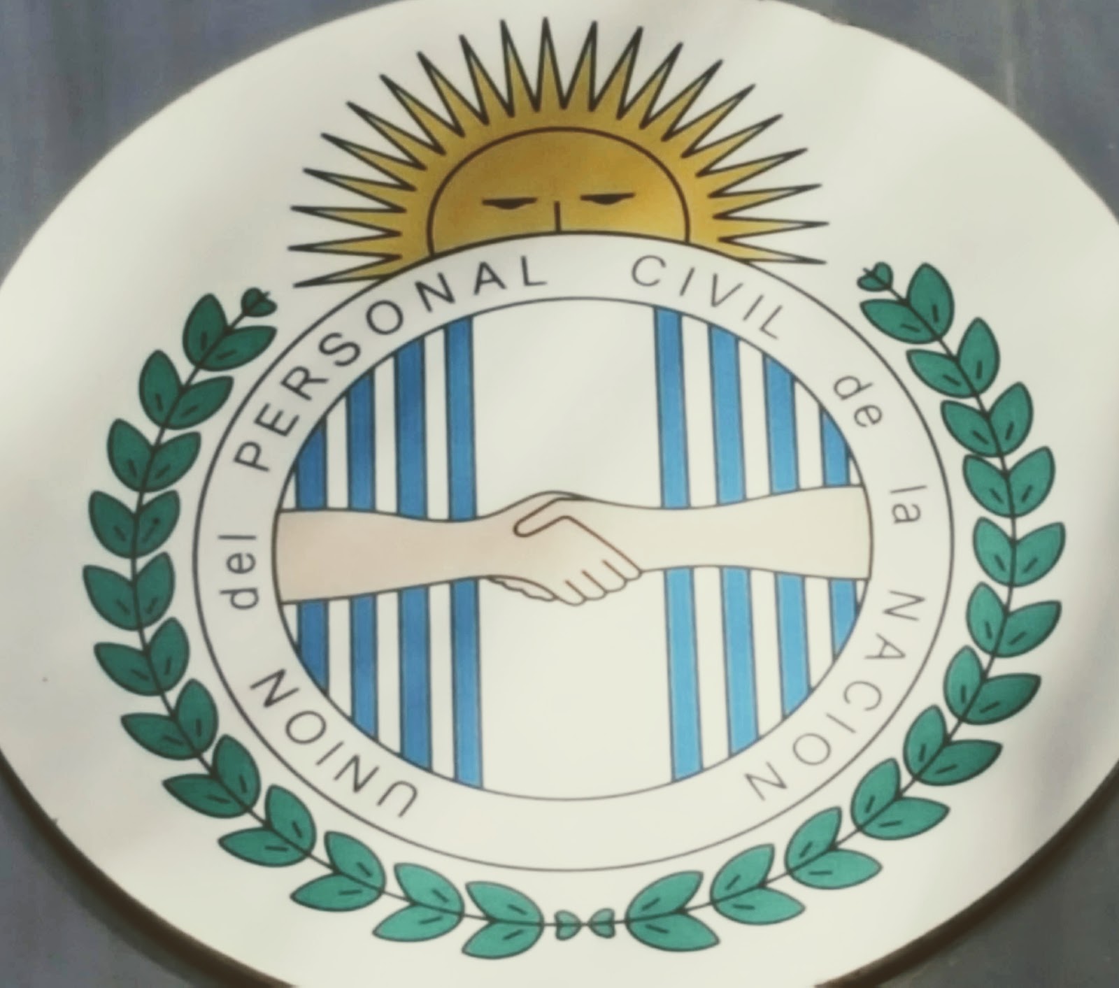 Heráldica en la Argentina: Escudo de la Unión del Personal Civil de la ...