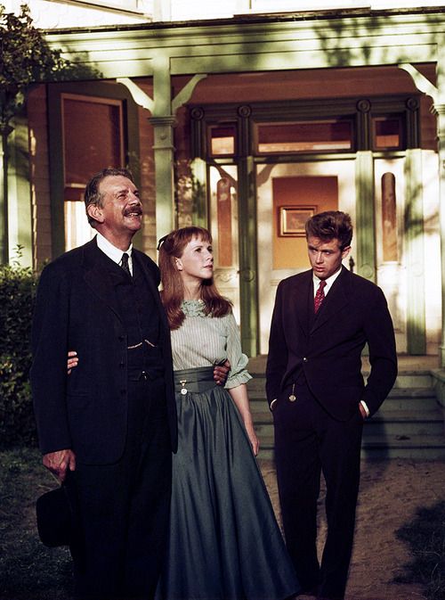 JAMES DEAN: AL ESTE DEL EDEN RELACIÓN CON EL PADRE ADAM TRASK Y EL ...