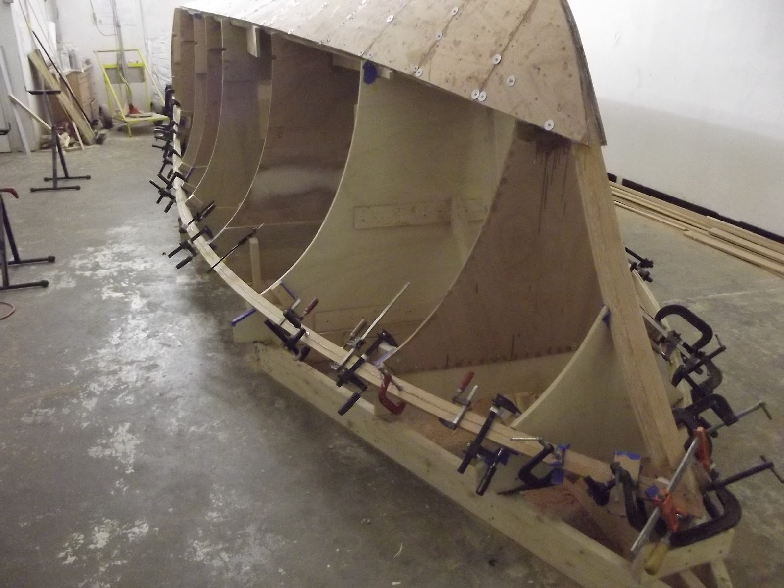 Dudley Dix Yacht Design: Sportfisherman 26 - Let the Skin Begin