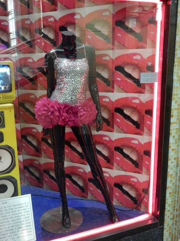 Hollywood Movie Costumes and Props: Katy Perry California Dream tour ...