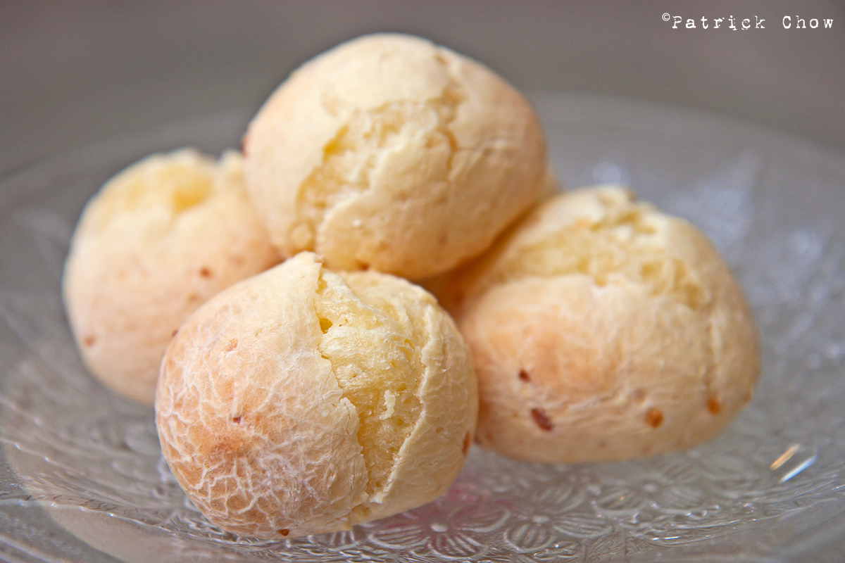Cook With No Books: Mochi cheese balls or pao-de-queijo
