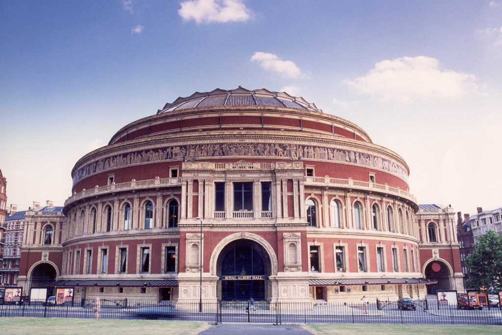Pickle-Lily: Deck the Albert Hall