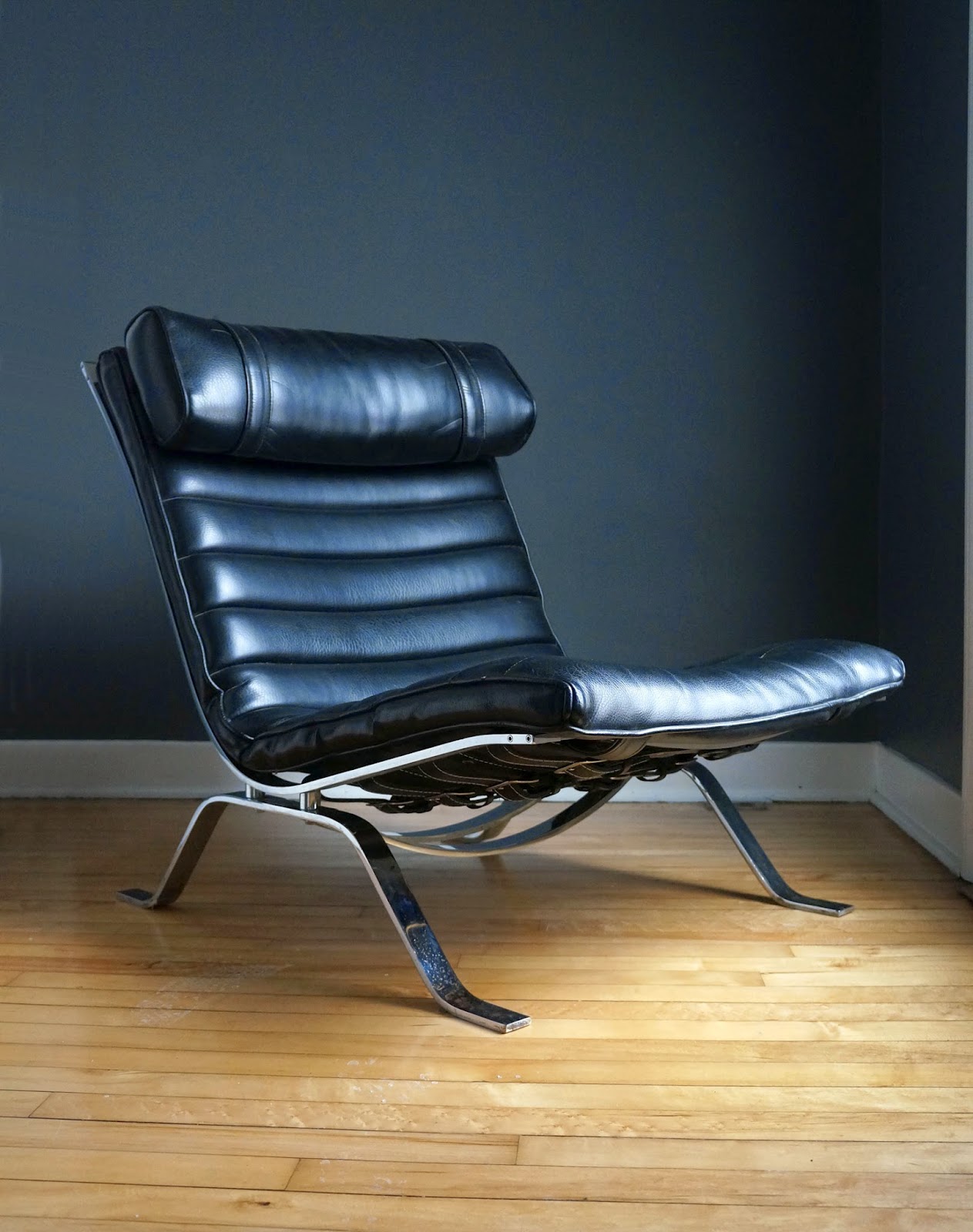str8mcm: Ari Lounge Chair by Arne Norell