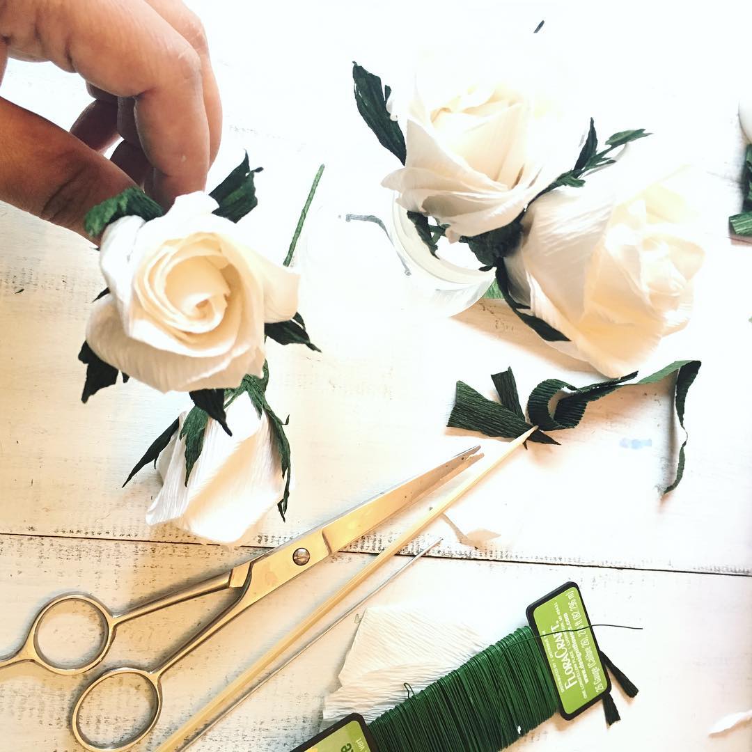 Handmade PaPer FloweRs by Maria Noble