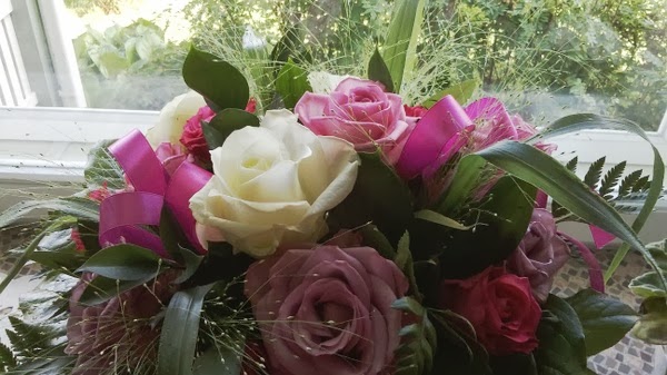 Ruususen Kuvia: Ystävyyden ruusukimppu