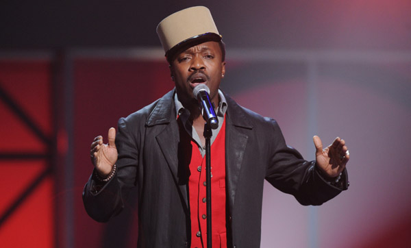 Varion Walton: Anthony Hamilton Performs "Woo" on The Soul Train Awards