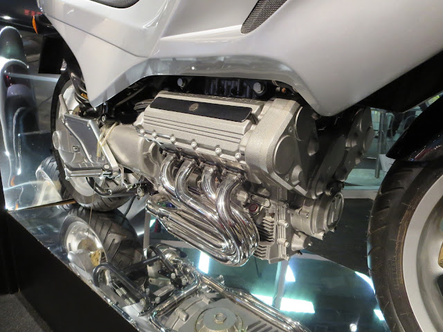 OddBike: Morbidelli 850 V8 - Eight Cylinder Exotica on Bike-urious.com
