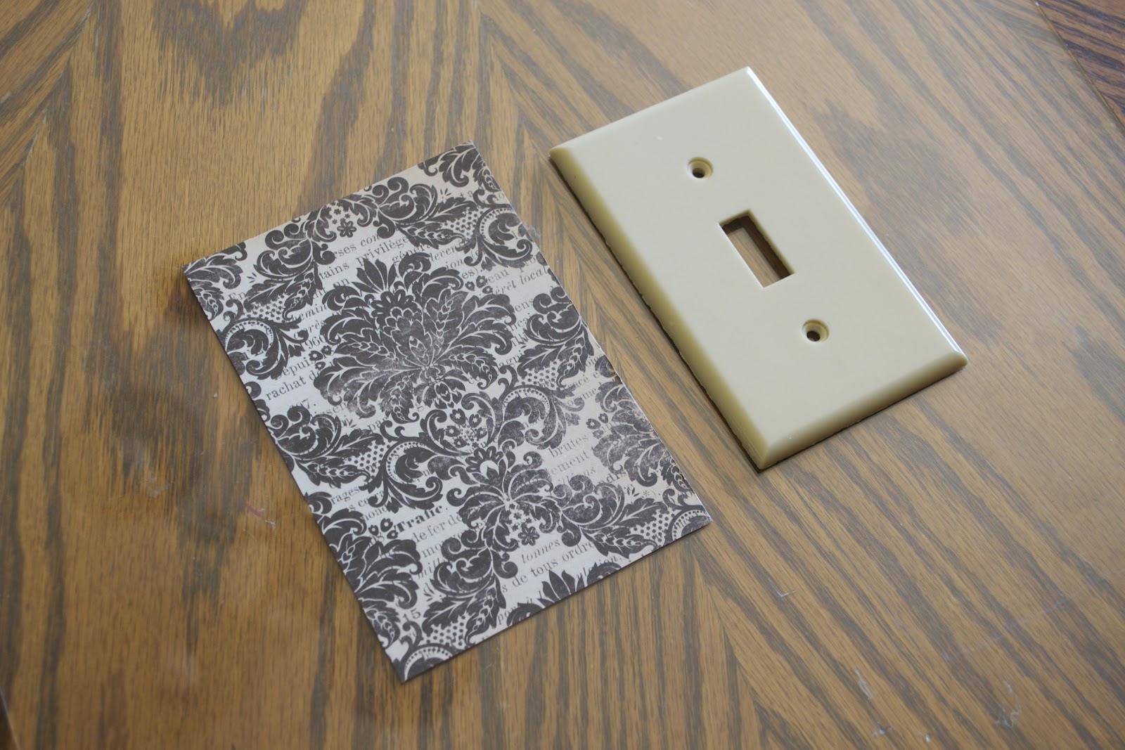 The Ninja Herself: DIY Tutorial: Covered Outlet/Light Switch Faceplate