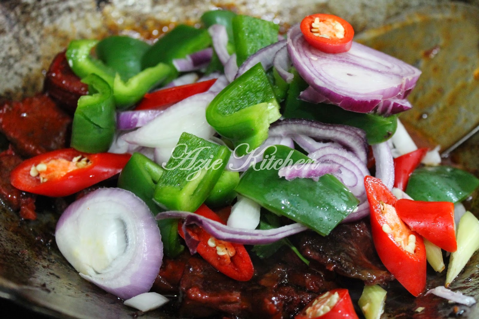 Daging Masak Merah Ala Thai Yang Sedap - Azie Kitchen