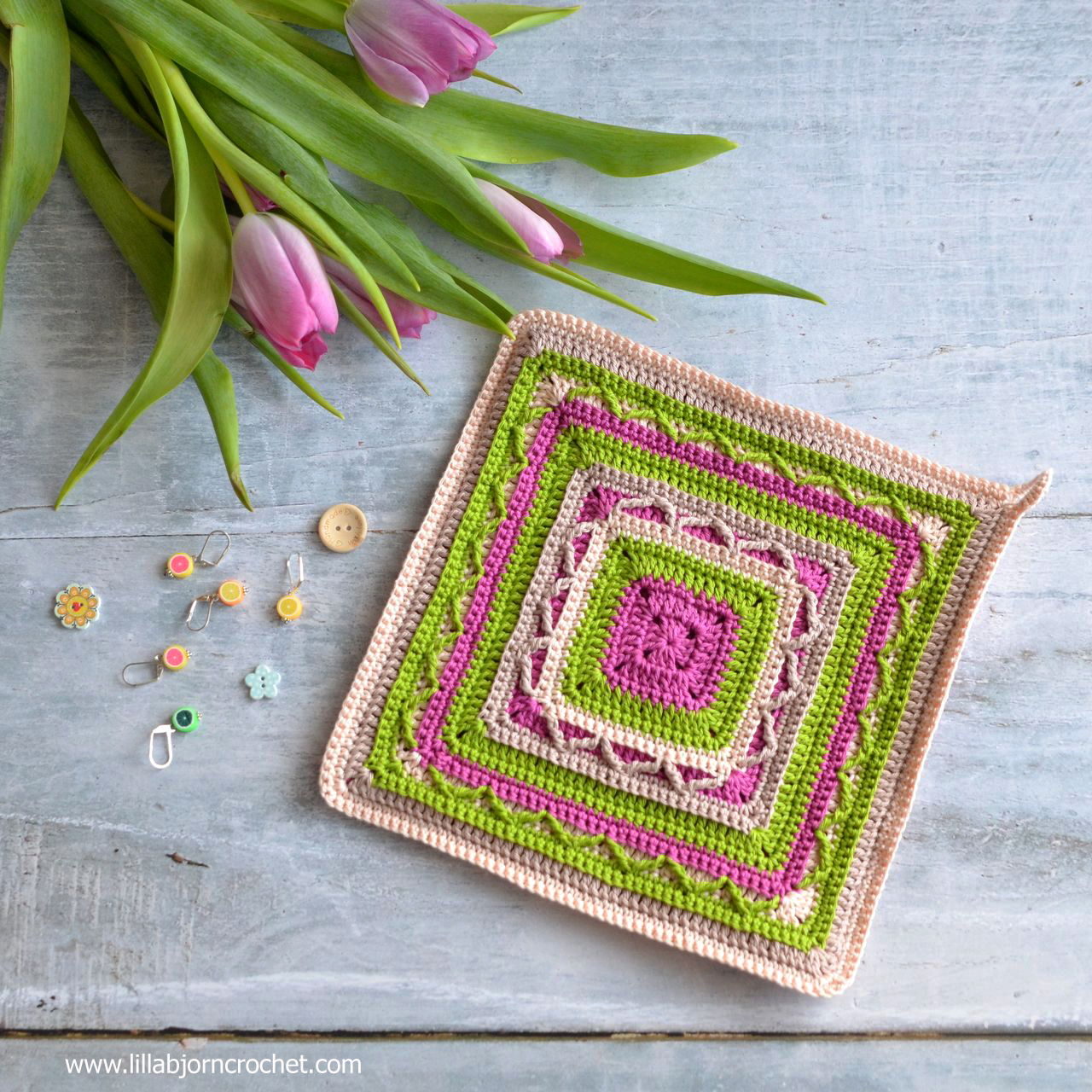 Crochet Potholders: art in small (FREE pattern) | LillaBjörn's Crochet ...