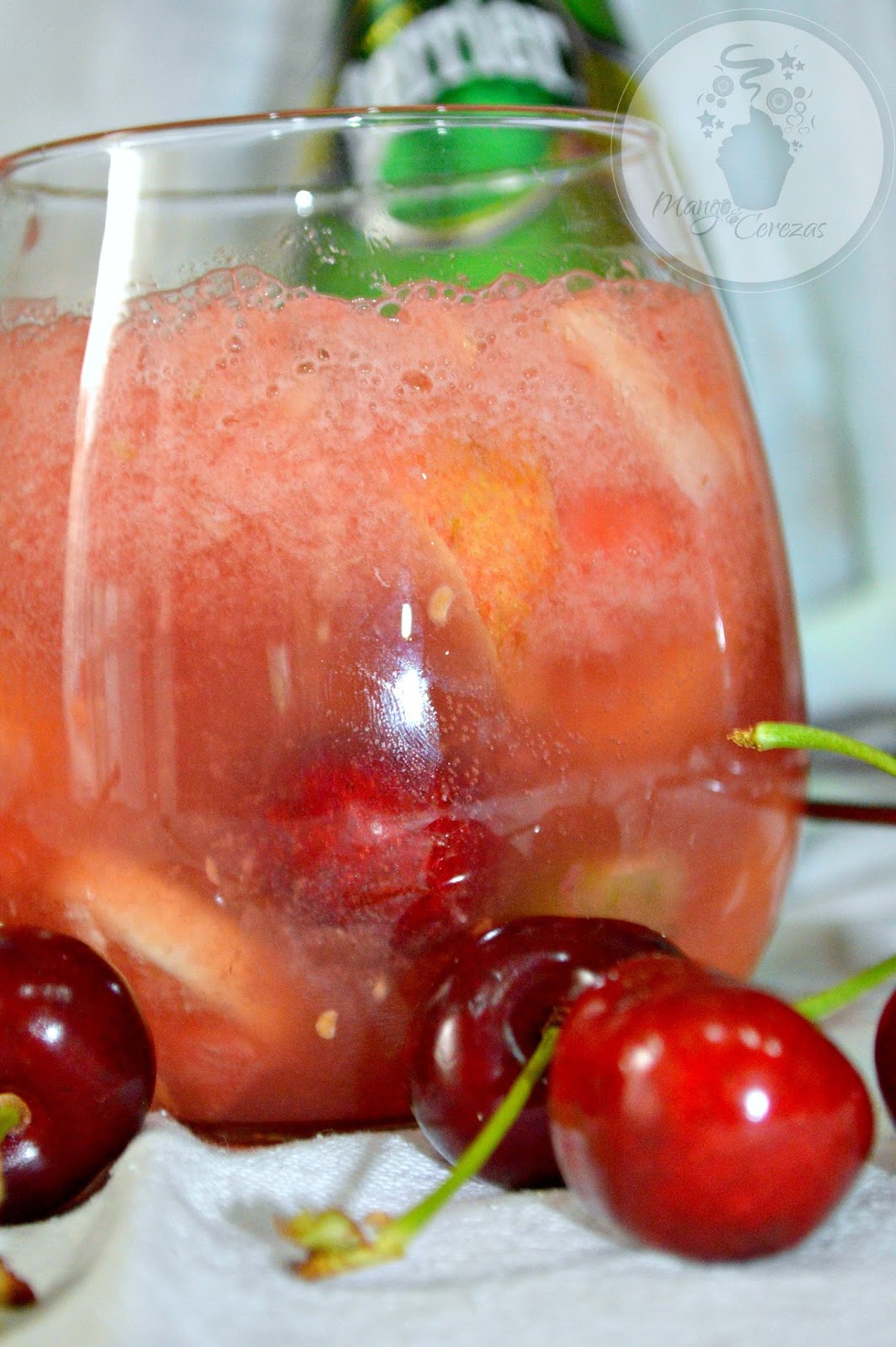 Mango y Cerezas: Tizana de Frutas