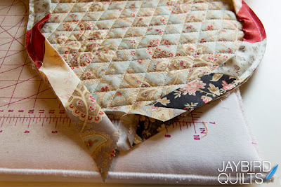 Jaybird Quilts: Binding Curves Tutorial