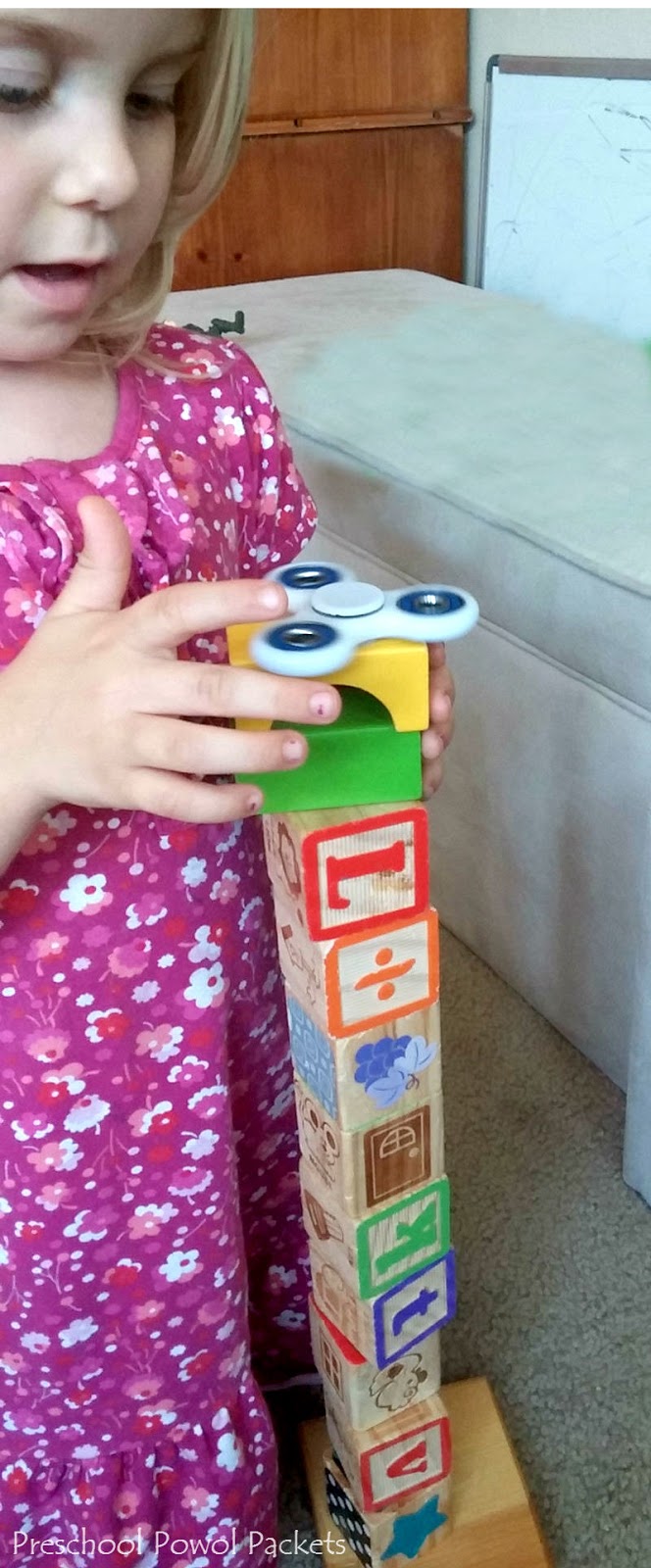 Fidget Spinner STEM Challenge Cards {FREE} | Preschool Powol Packets