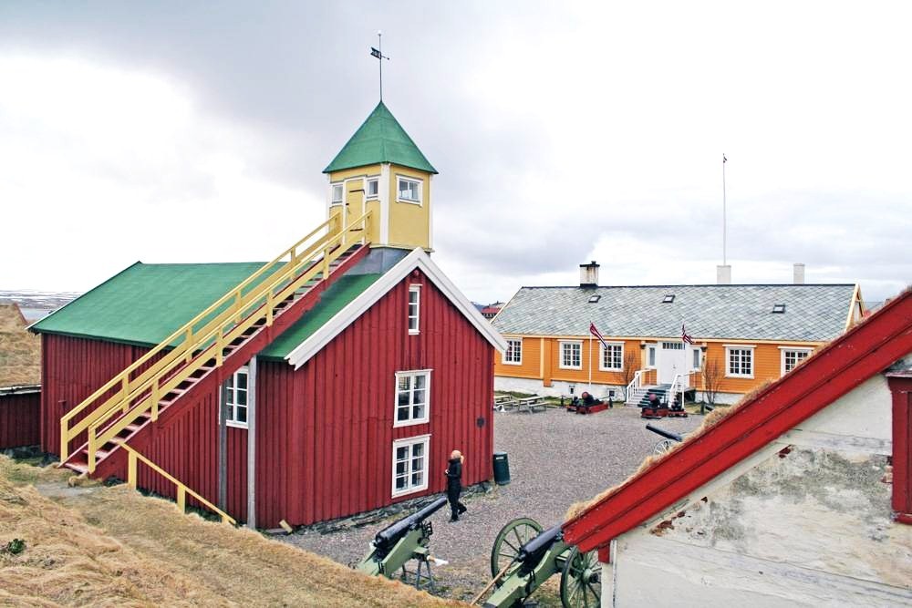 Ultima Thule: Arctic churches: simple and colourful