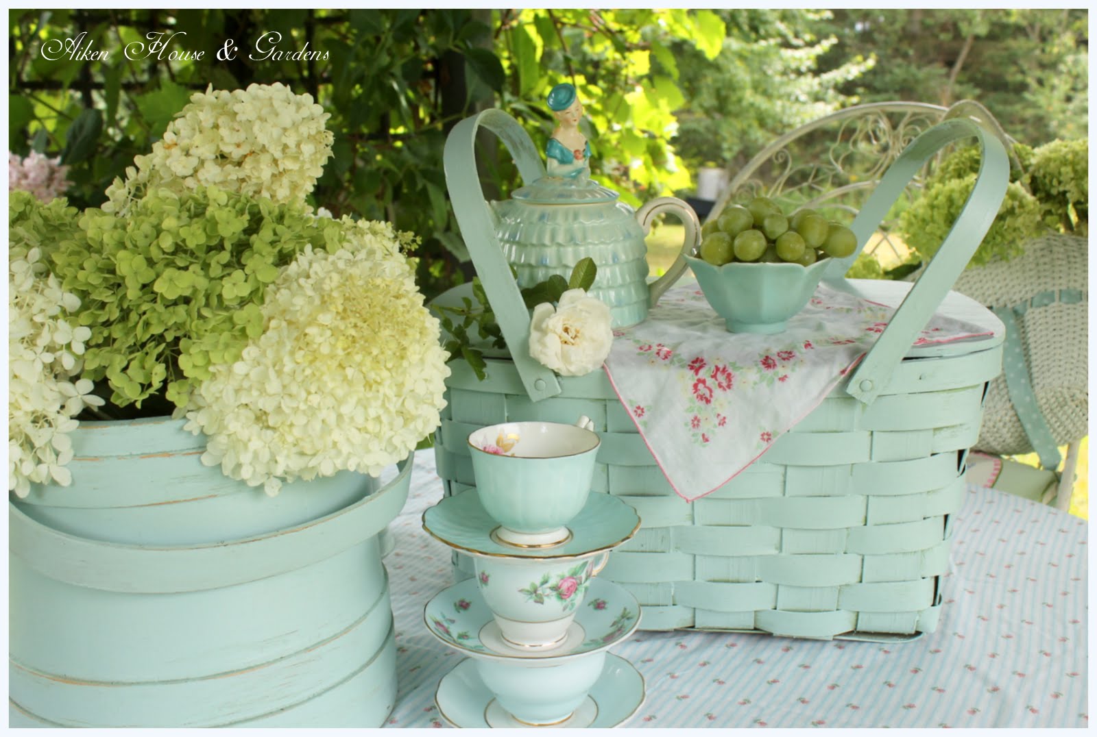 Aiken House & Gardens: An Aqua Tea