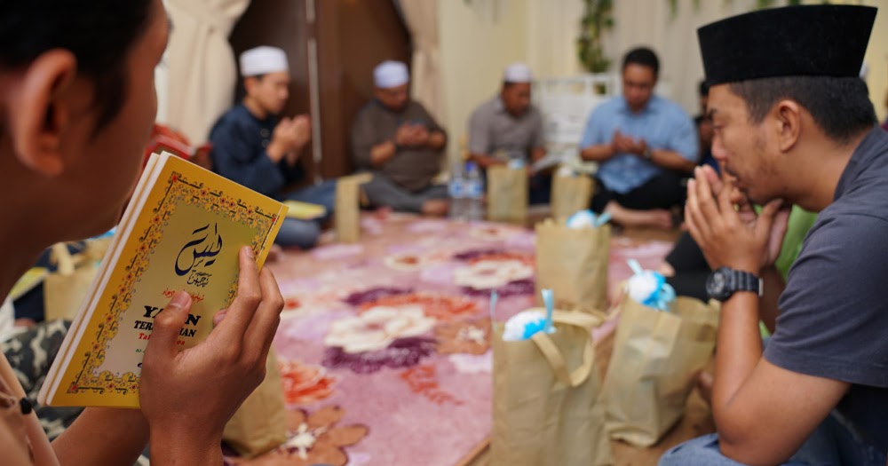 Tata Cara Yasinan dan Tahlilan - Kaligrafi Ukiran Surah Yasin