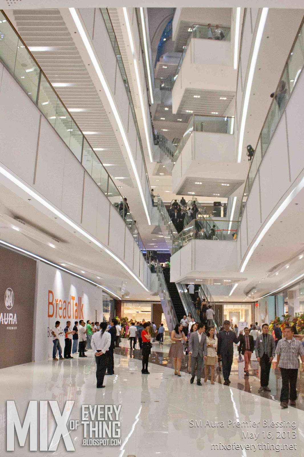 My Photo Tour at SM Aura Premiere Opening - Blog for Tech & Lifestyle