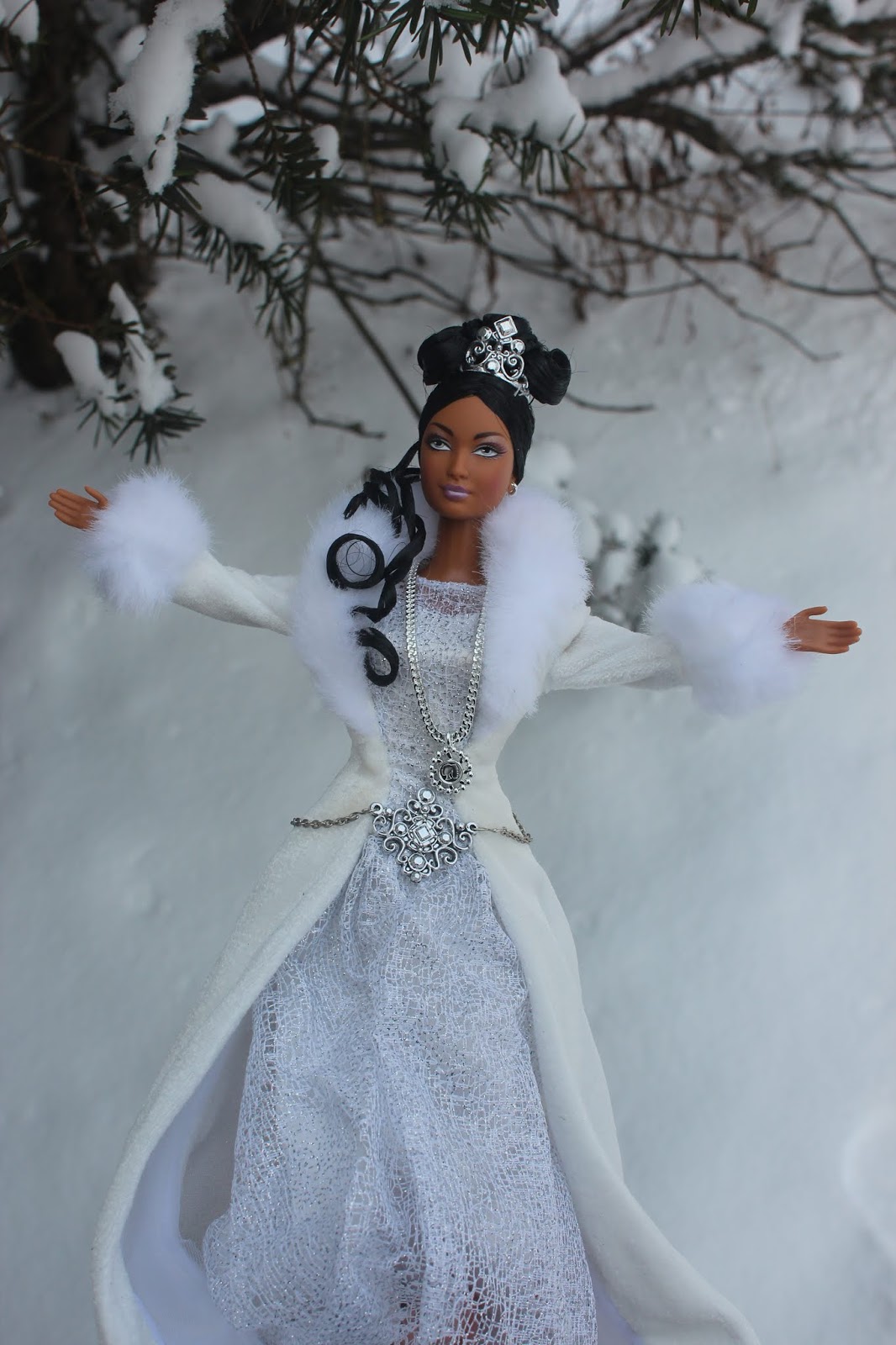 PLANET OF THE DOLLS: Doll-A-Day 2019 #34: Holiday Visions Winter ...