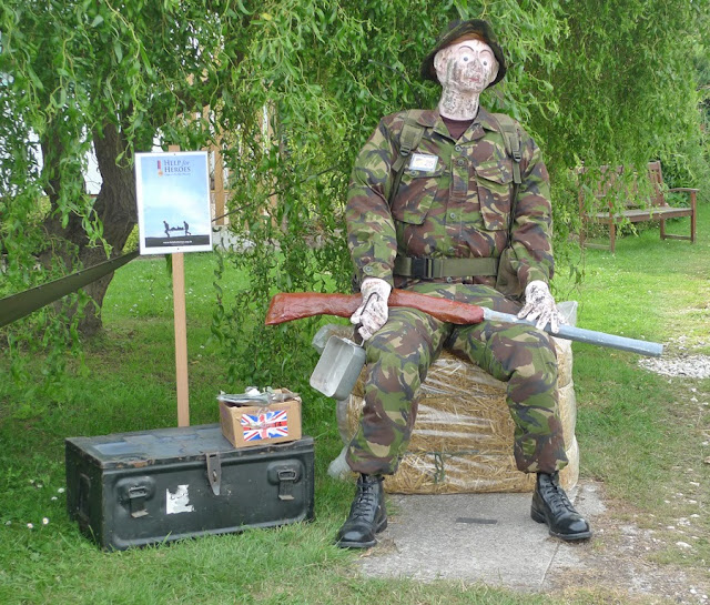 Simon and Karen Spavin: Muston Scarecrow Festival 2013