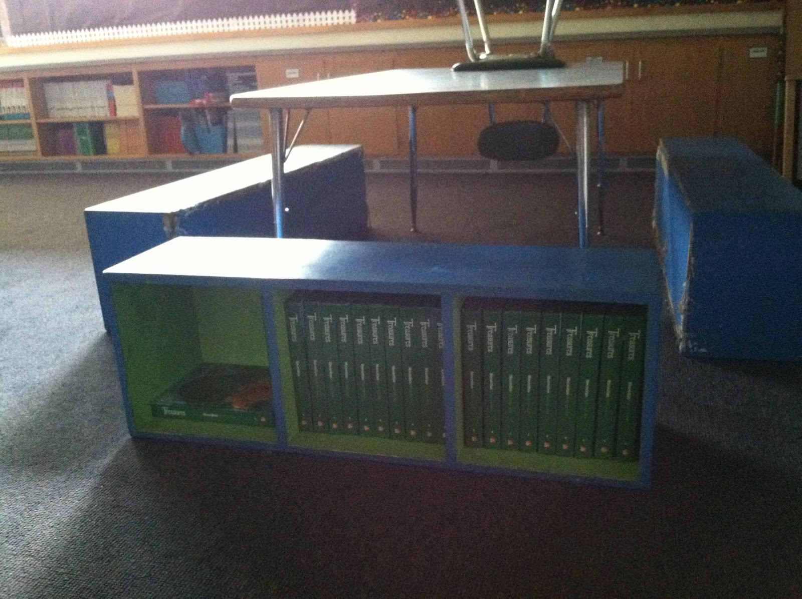 2 Organized Apples: Classroom Solutions for Grades 3-5: Benches and Storage