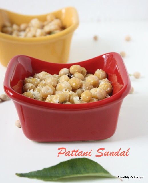 Sandhiya's Cookbook: Yellow Peas Sundal | Pattani Sundal