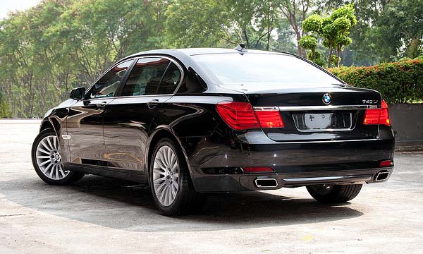white coat & wheels: TEST DRIVE-2012年BMW 740i (代號F01)