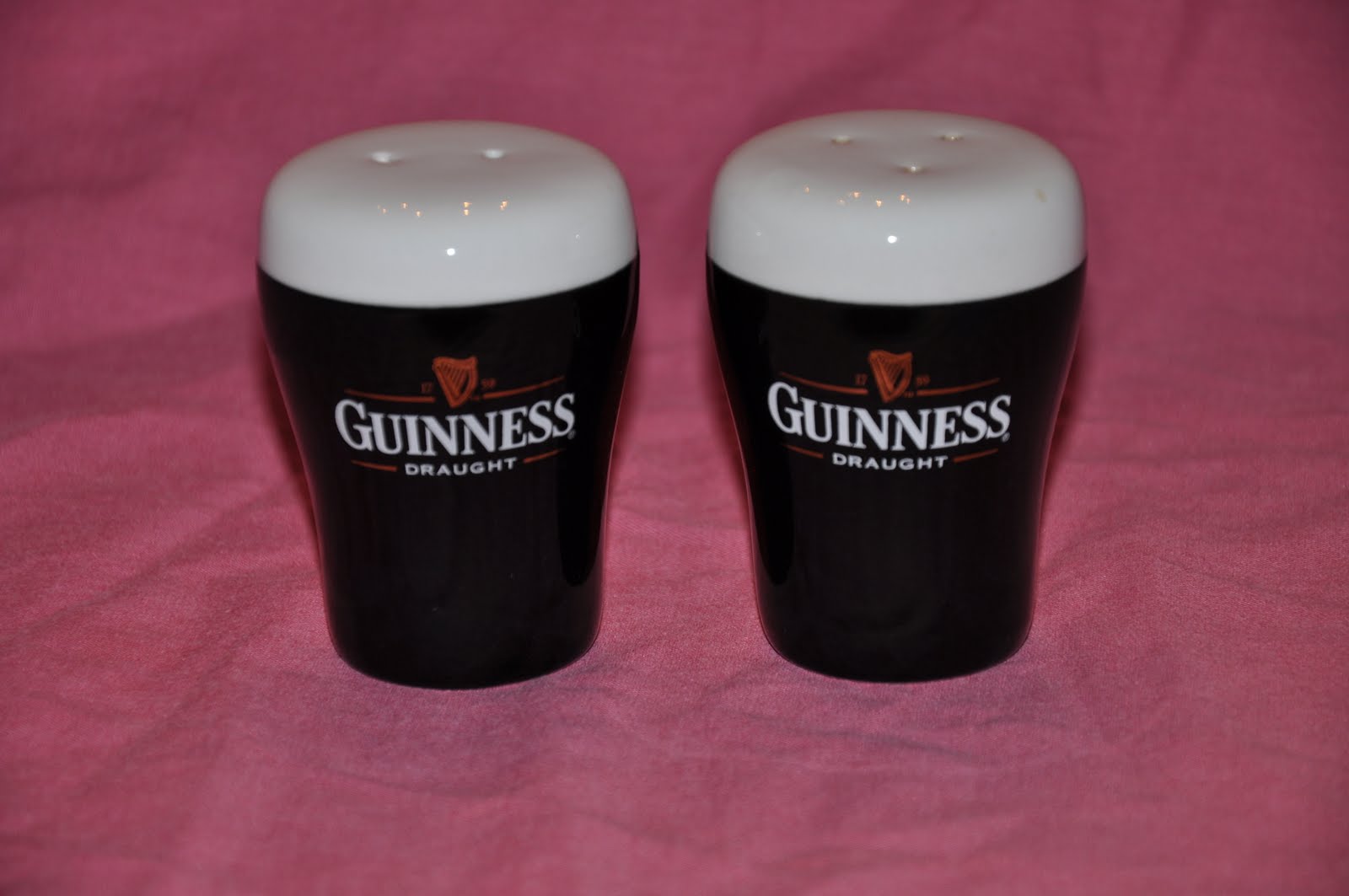 Guinness Collection: Labels, Carlton Ware, Wade, Gilroy, Doctors Books ...