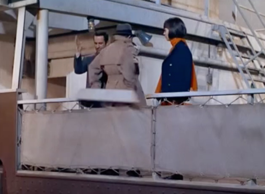 stills from a nerdy movie: Get Smart's "Ship of Spies", 4