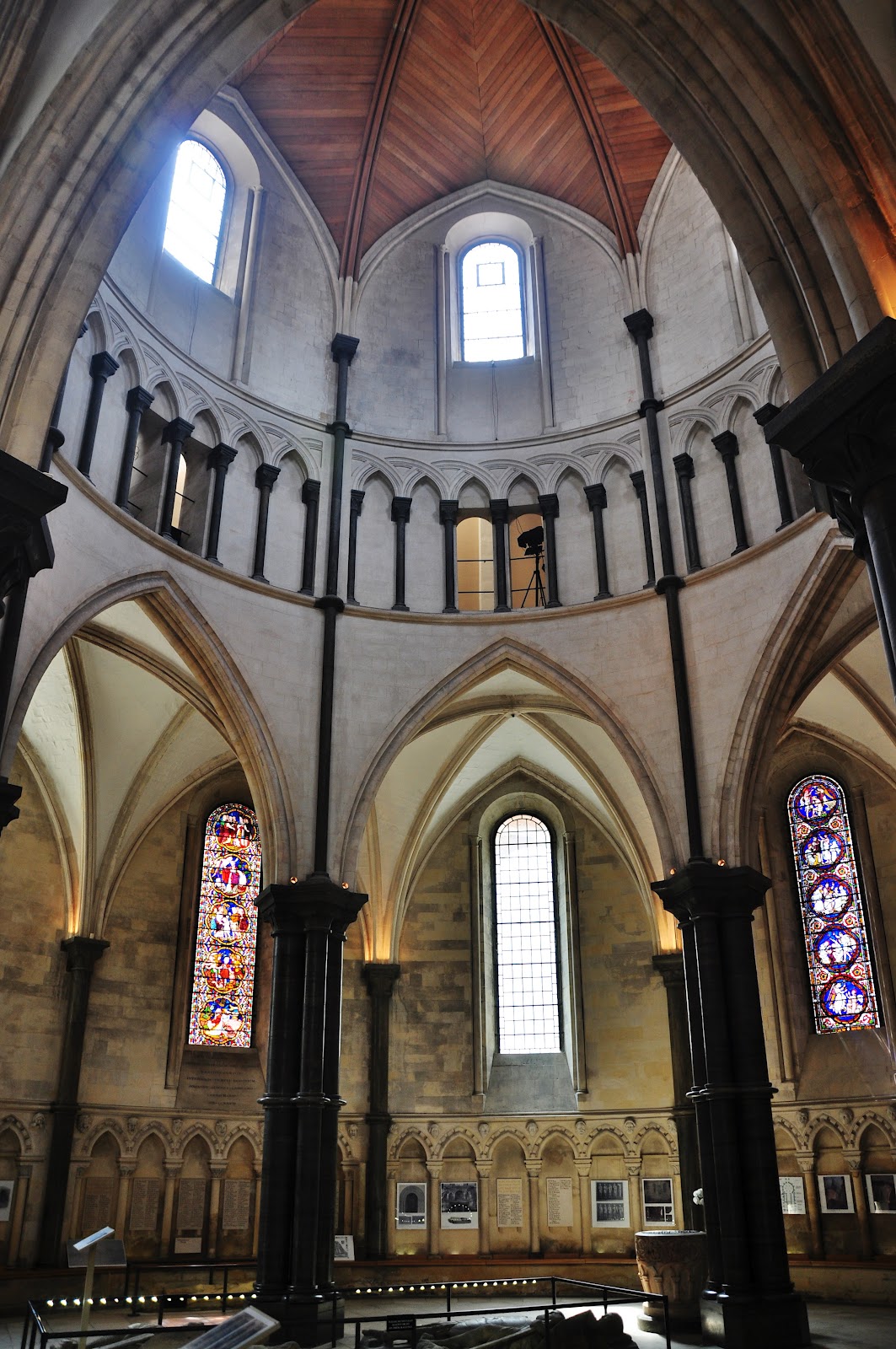 Sean's London Olympic Blog: Temple Church (Knights Templar)