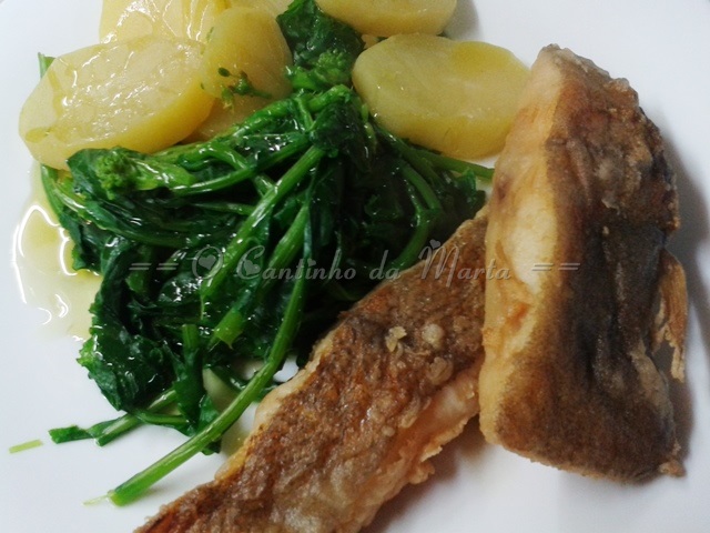 O Cantinho da Marta: Solha Frita com Batatas e Grelos Cozidos