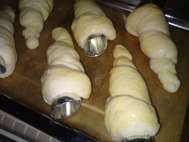 Cooking Pleasure: Tuna Stuffed Cornet Buns [Sponge Dough Method]