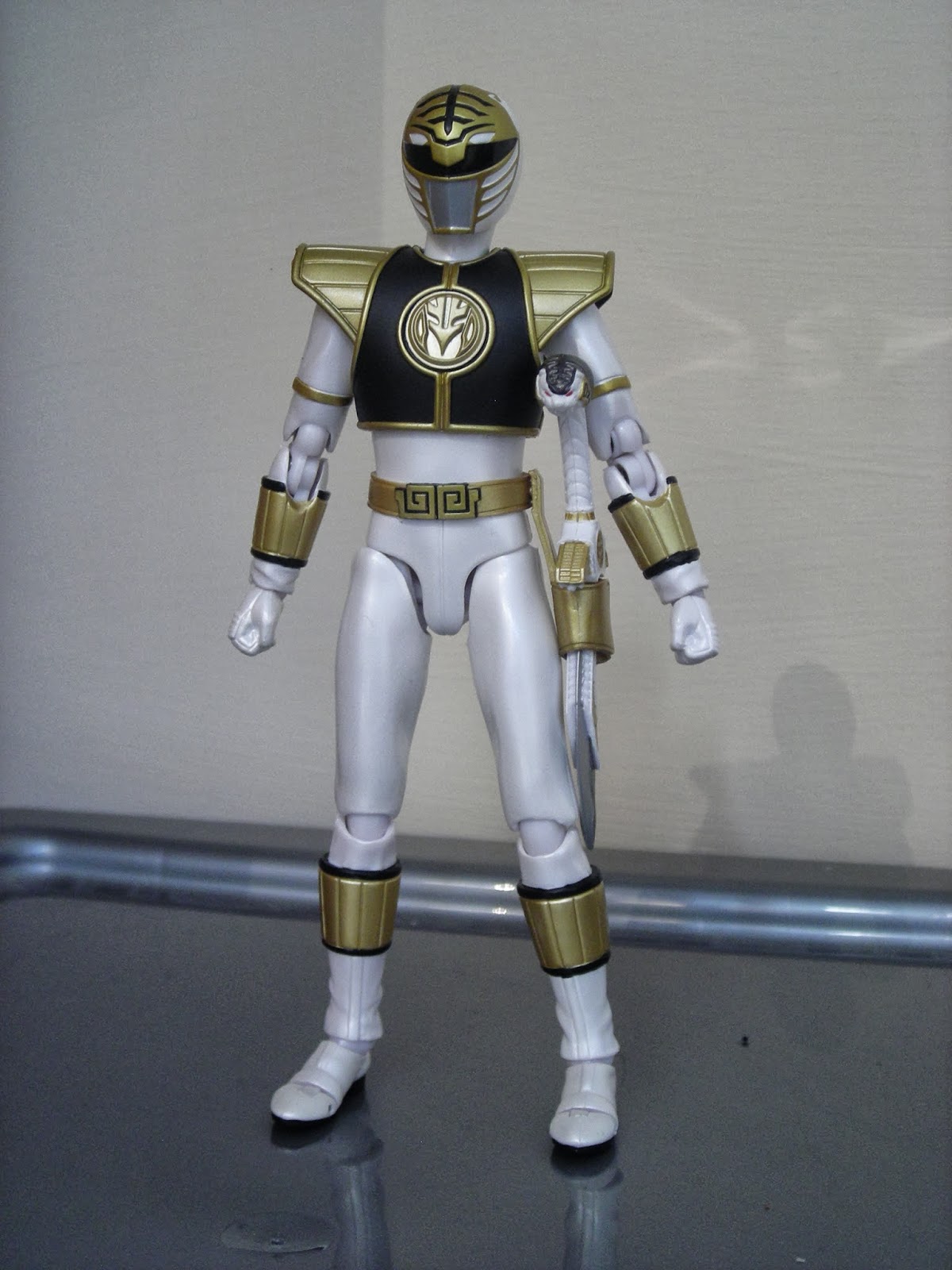 My Shiny Toy Robots: Toybox REVIEW: S.H. Figuarts Kiba Ranger