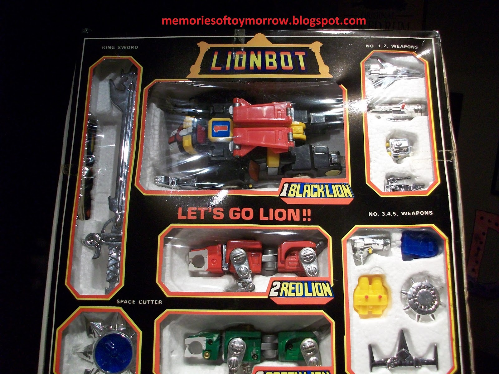 Memories of Toymorrow: Is it Voltron or is it Lionbot...who cares, its ...