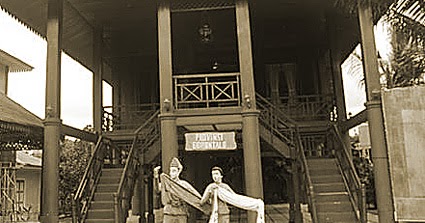 Keunikan Sejarah Rumah Adat Tradisional Dulohupa Gorontalo Sulawesi ...