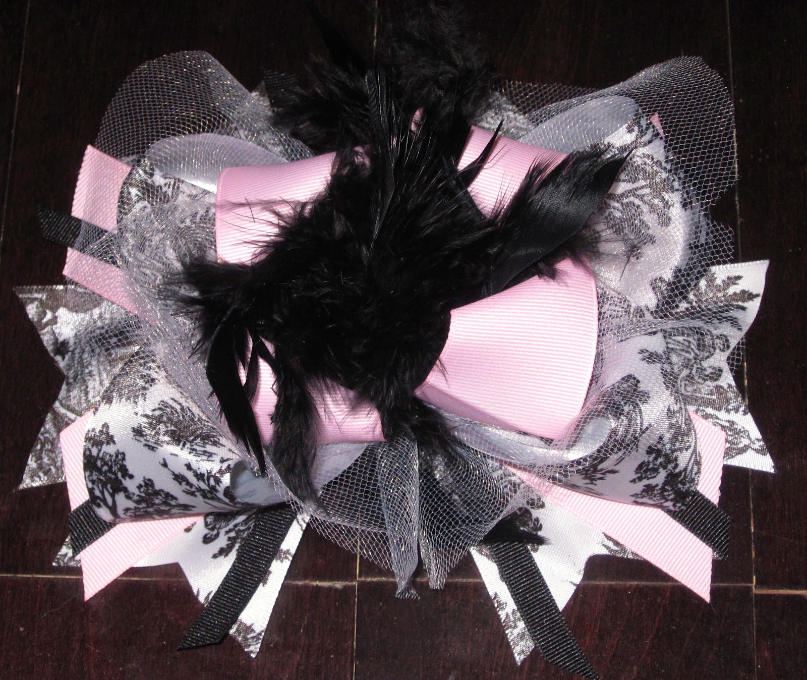 Texas Fabulous Bowtique: Custom 'Over-The-Top' Bows