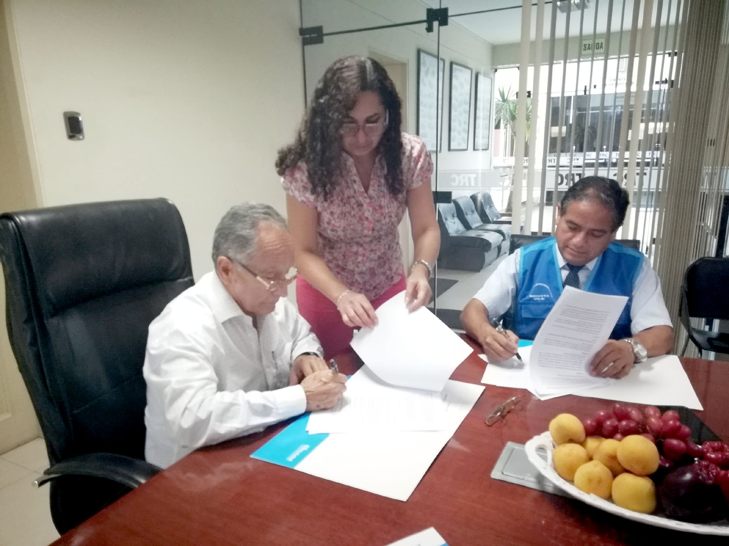 Digital Press: Transportes Rodrigo Carranza y EsSalud firman convenio