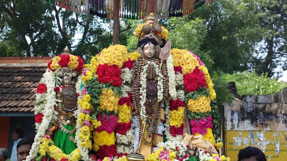 Thirumangai Azhwar Kuthirai vahanam /vennai Thazi Kannan thirukolam ...