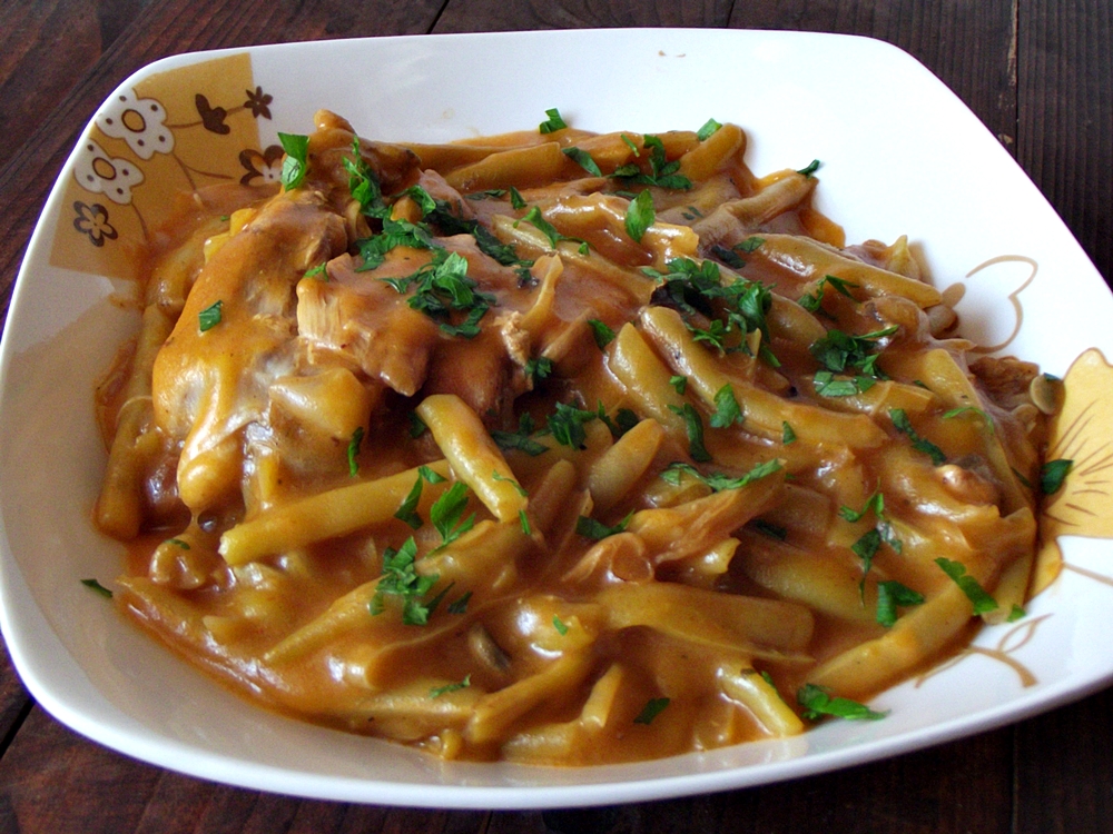 Mancare de pastai cu carne de pui - CAIETUL CU RETETE