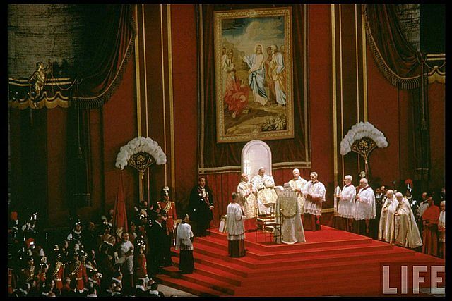 Asociación Litúrgica Magnificat: Los ornamentos papales (vi): los ...