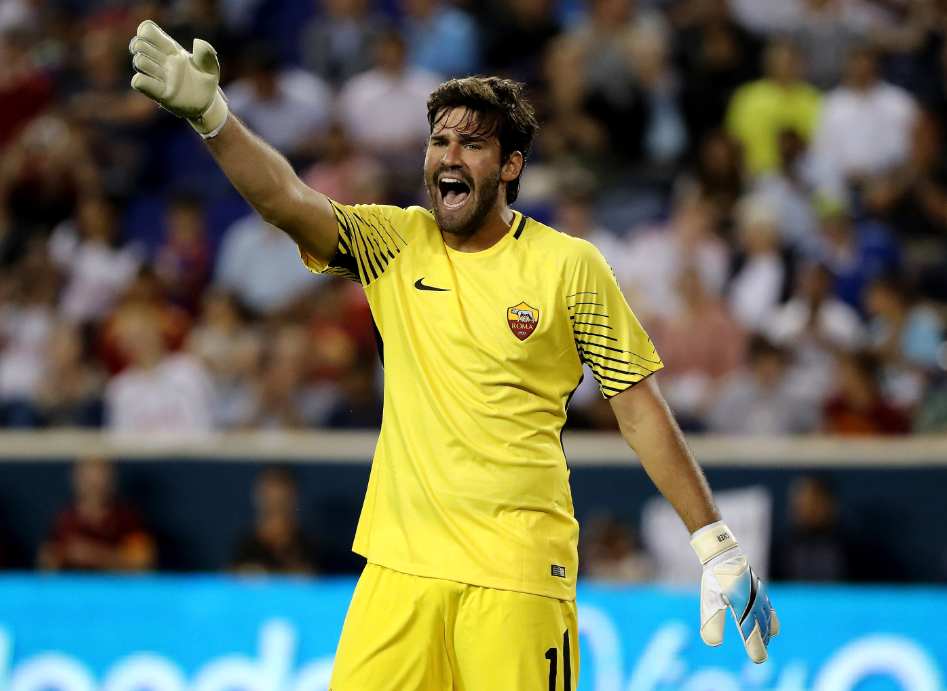 ALISSON: De convocação contestada a melhor goleiro brasileiro