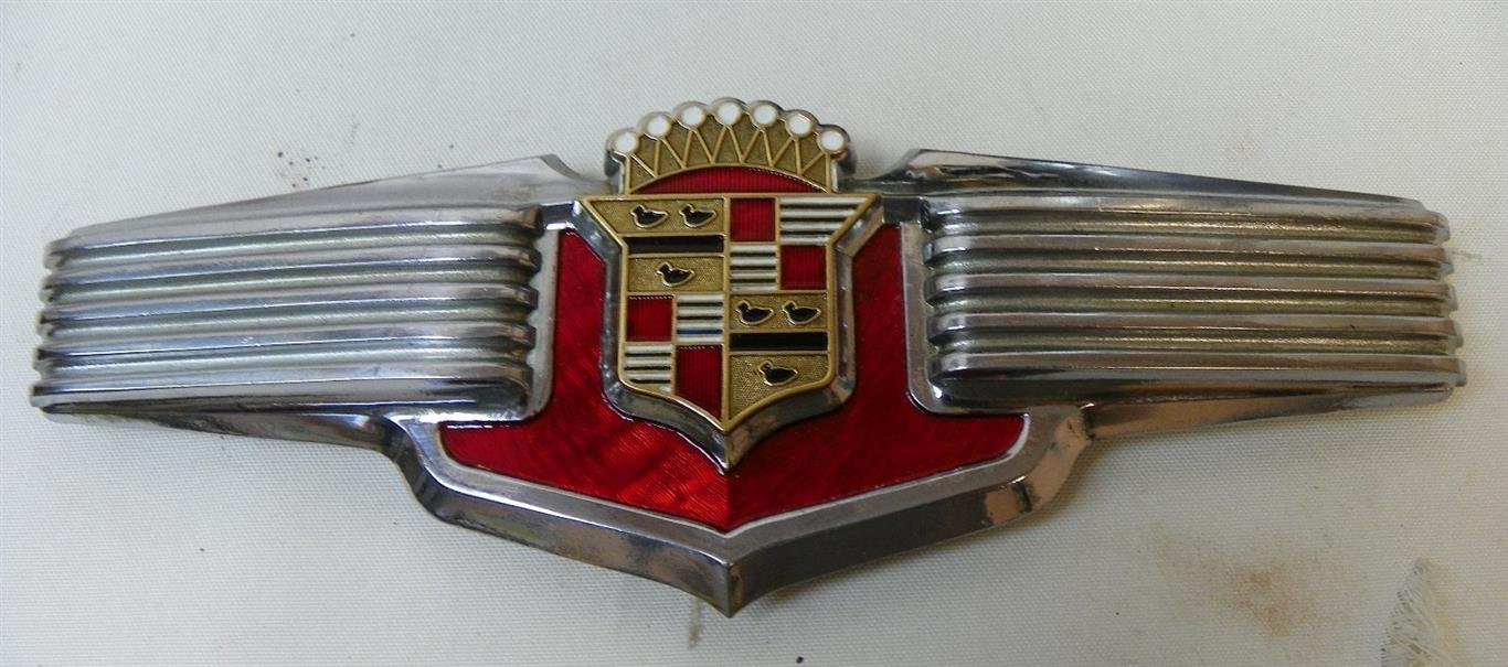 American Auto Emblems: CADILLAC
