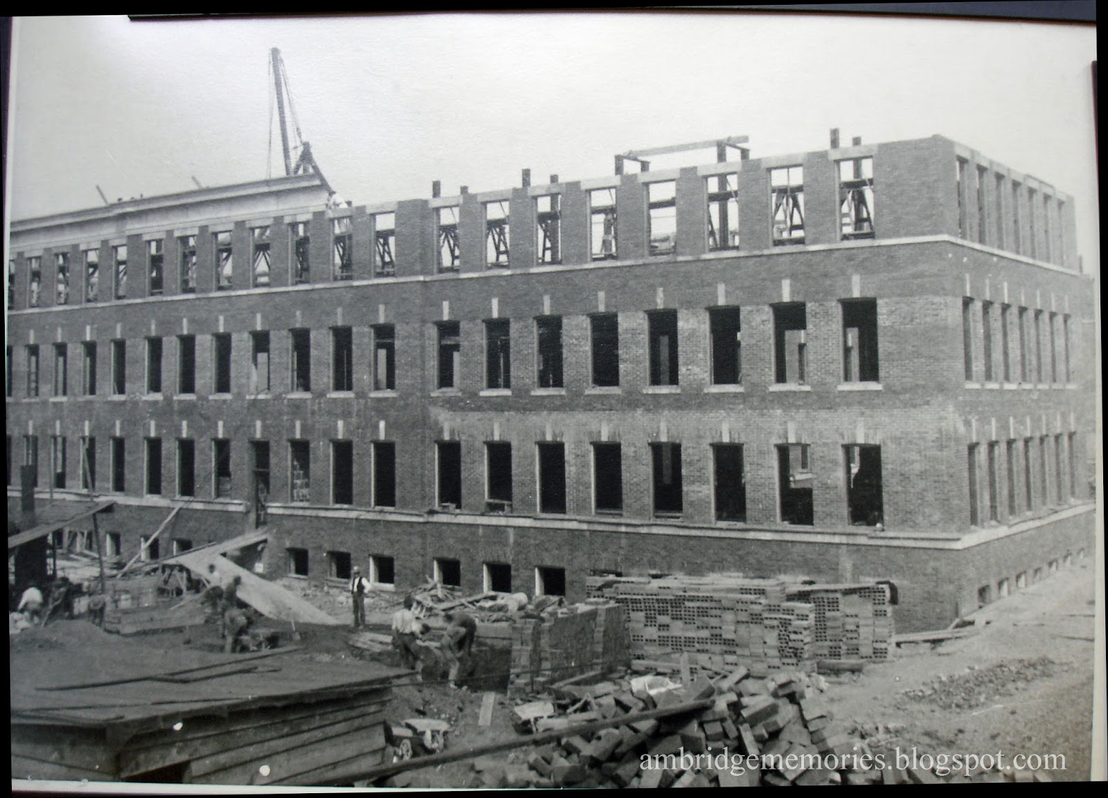 Ambridge Memories: American Bridge Co. office under construction Ambridge Memories: American Bridge Co. office under construction