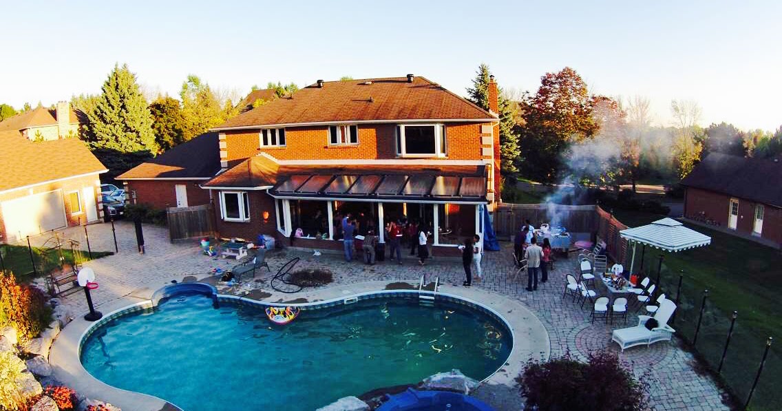 AM Dolce Vita: Drone, Cornfield and BBQ Party