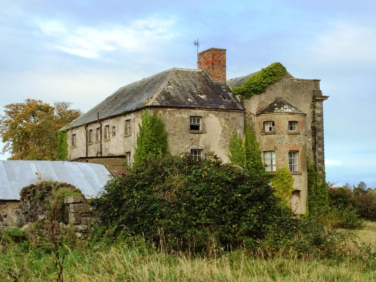 Patrick Comerford: Dinner in an old church, and a fountain and love ...