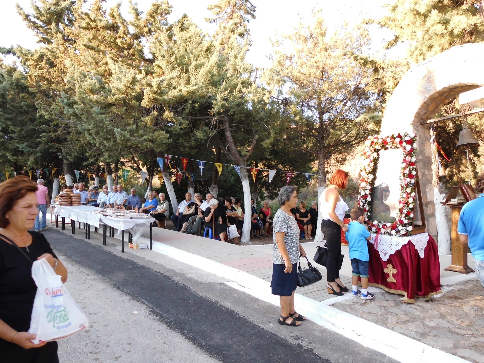 Ι.Ν ΠΡΟΦΗΤΟΥ ΗΛΙΟΥ ΤΟΥ ΘΕΣΒΙΤΟΥ ΛΕΟΝΤΑΡΙΟΥ: ΛΑΟΘΑΛΑΣΣΑ πιστών τίμησε με ...