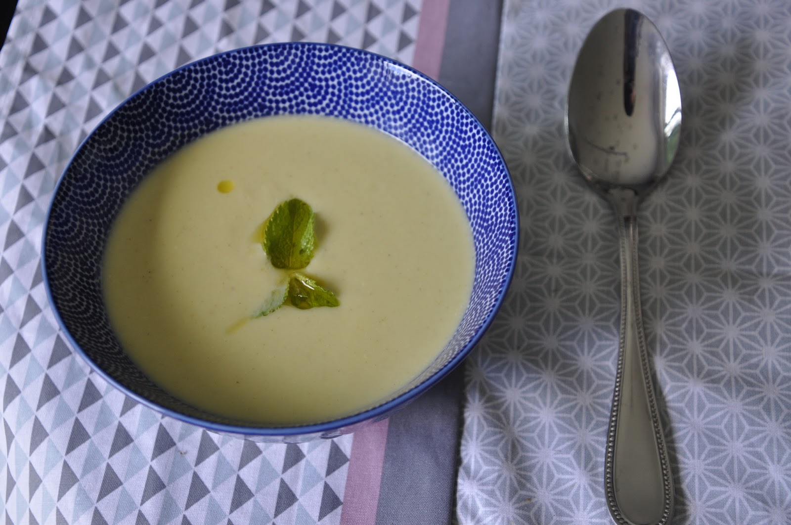 Gourmand et Croquant: Velouté de courgettes