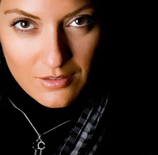 Photo And Tips: Mahnaz Afshar