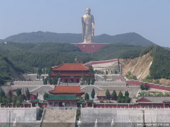 Gigantic Statues: Spring Temple Buddha in Henan, China