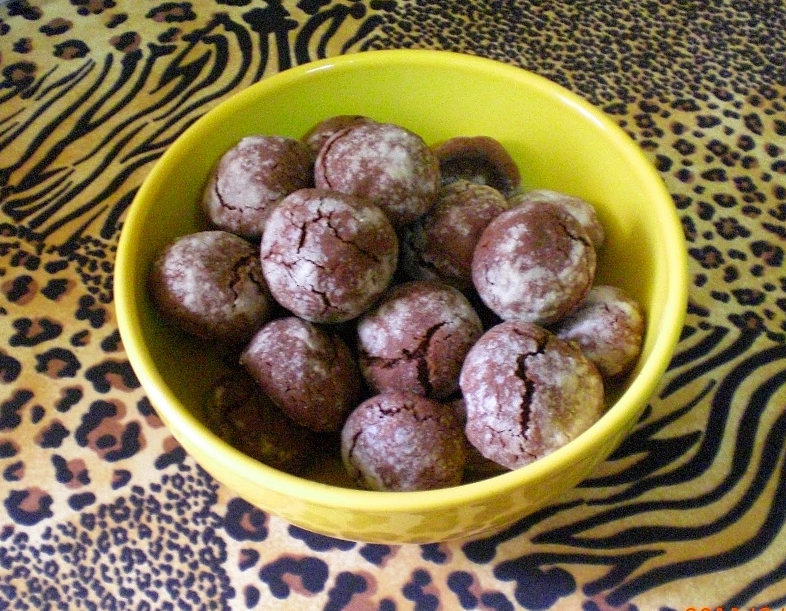 Monik Candy: BOLITAS DE CHOCOLATE (galletas)
