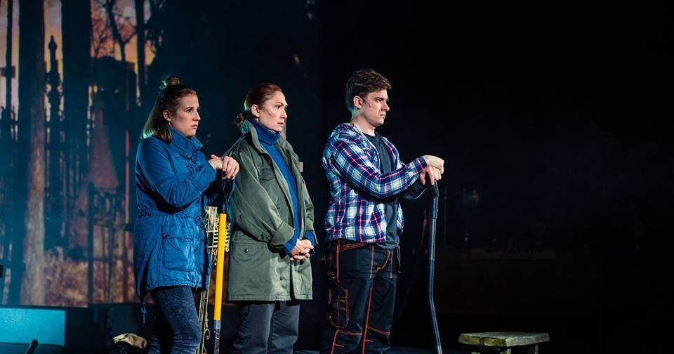 Danzumees: Mulla all - Apollo Film Productions